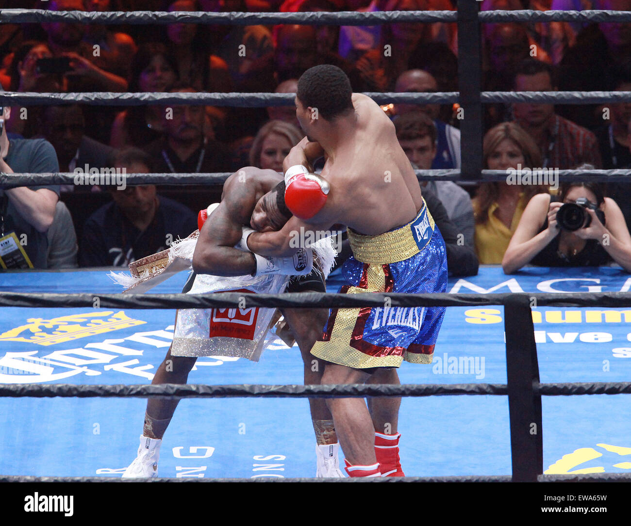 Las Vegas, Nevada, USA. 20th June, 2015. Boxers Shawn Porter and Adrien ...
