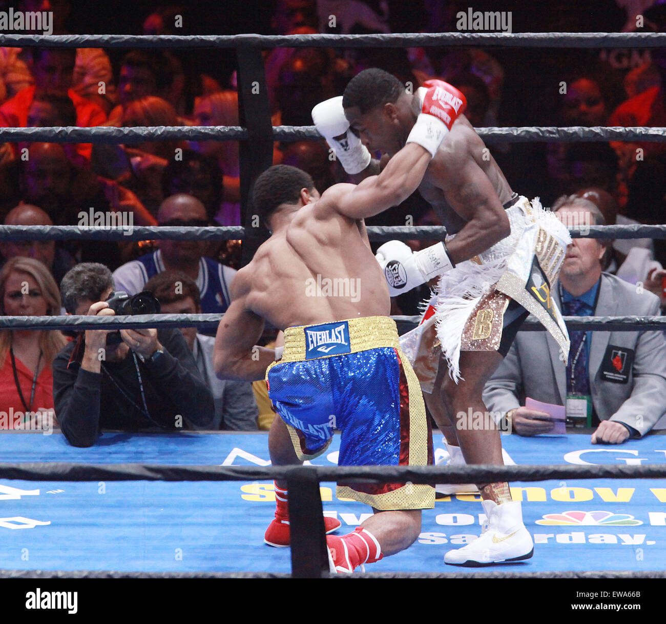 Las Vegas, Nevada, USA. 20th June, 2015. Boxers Shawn Porter and Adrien ...