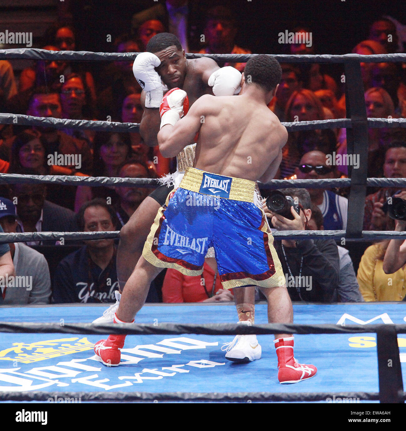 Las Vegas, Nevada, USA. 20th June, 2015. Boxers Shawn Porter and Adrien ...