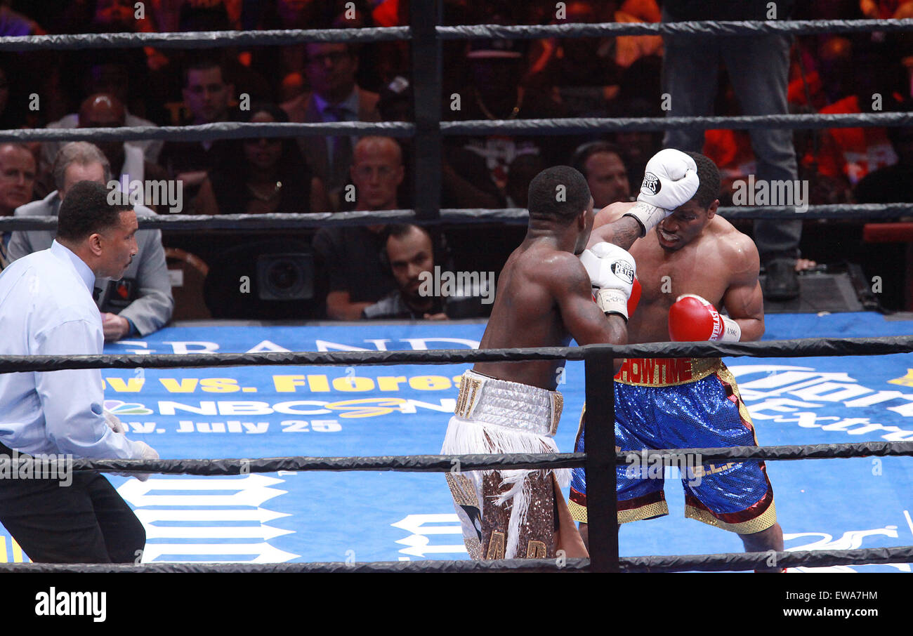 Las Vegas, Nevada, USA. 21st June, 2015. Boxers Shawn Porter and Adrien ...
