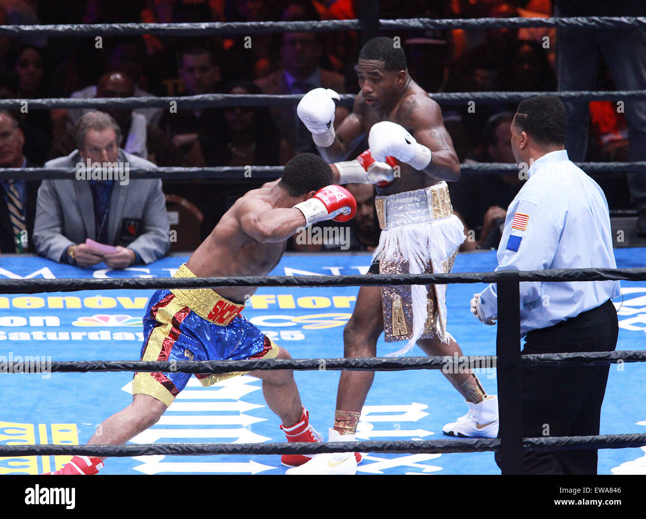 Las Vegas, Nevada, USA. 21st June, 2015. Boxers Shawn Porter and Adrien ...