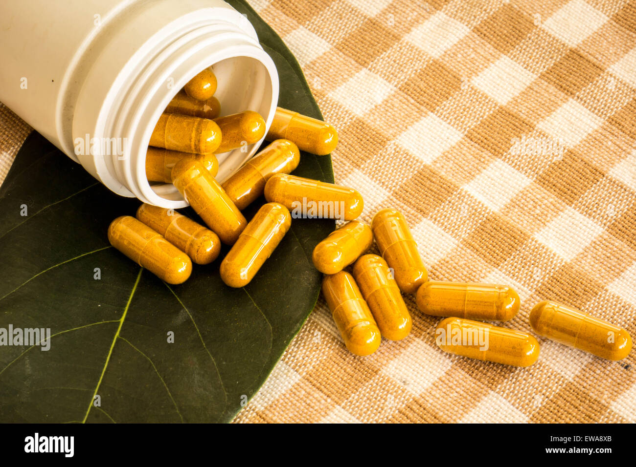 Medicine bottles, plastics, pharmaceuticals, medicine capsule, cotton ...