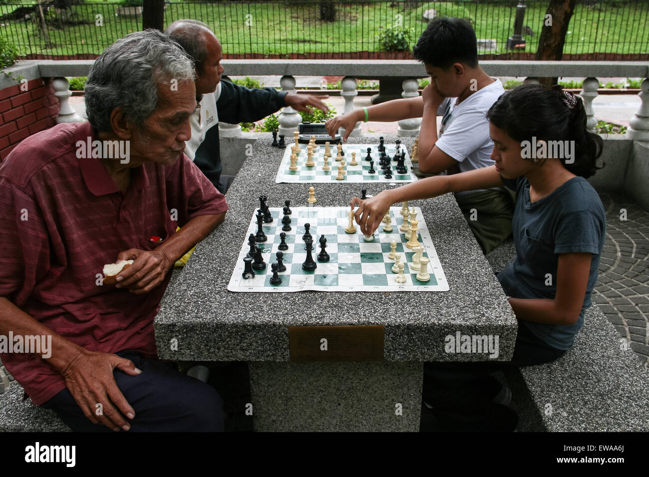 Filipino children play in rain hi-res stock photography and images - Alamy