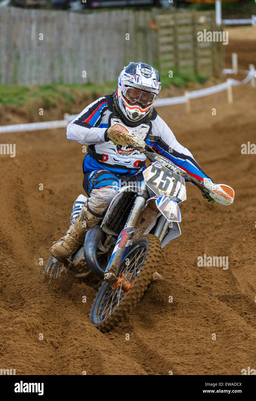 Sam Harwood on his Suzuki 450 during the Eastern Centre ACU Junior Solo ...