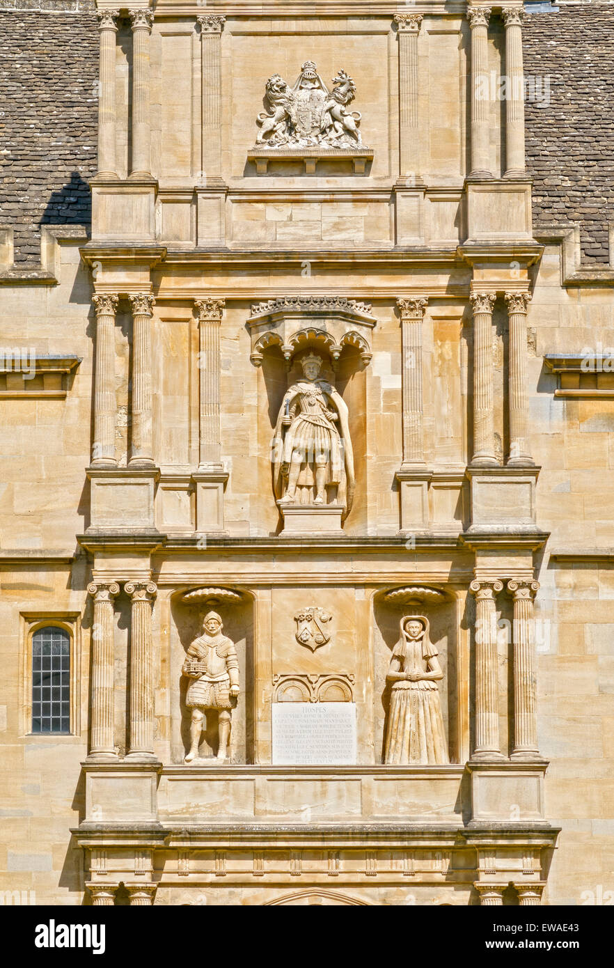 OXFORD CITY WADHAM COLLEGE STATUES OF THE FOUNDERS AT THE MAIN ENTRANCE ...