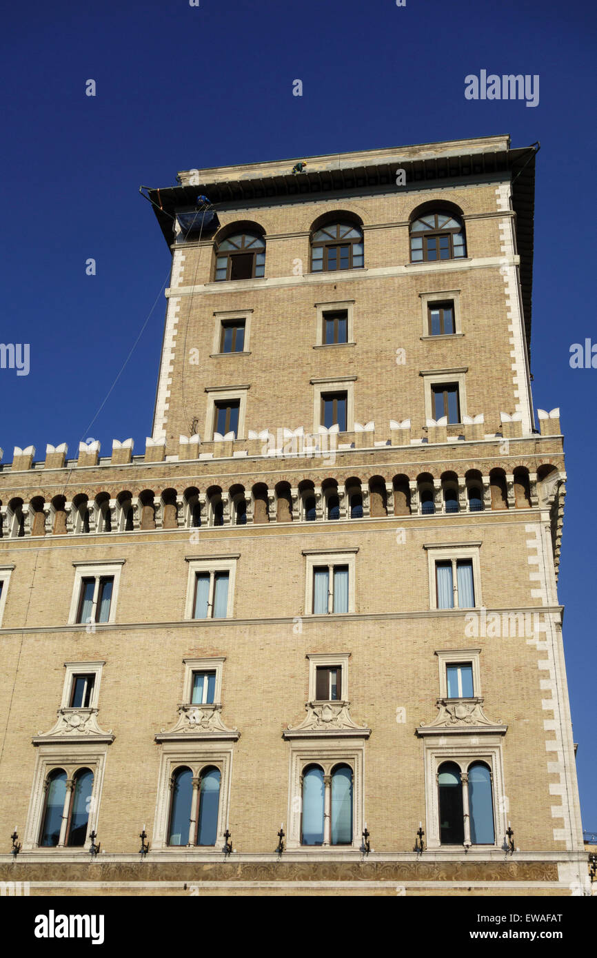 Renaissance palace hi-res stock photography and images - Alamy