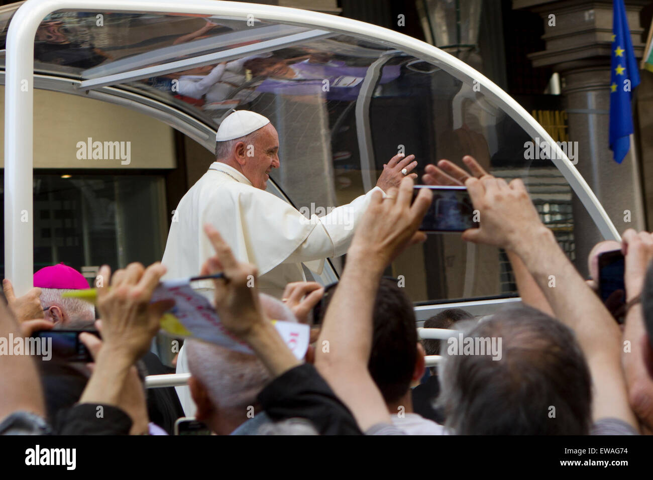 Popemobile hi-res stock photography and images - Alamy