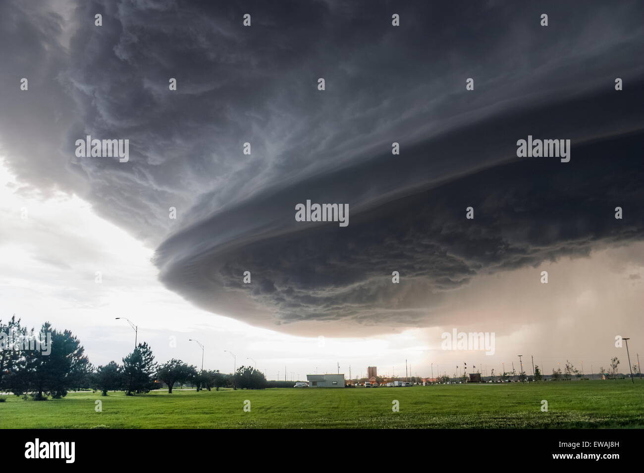 Long-lived supercell moves across northeast Nebraska almost following ...