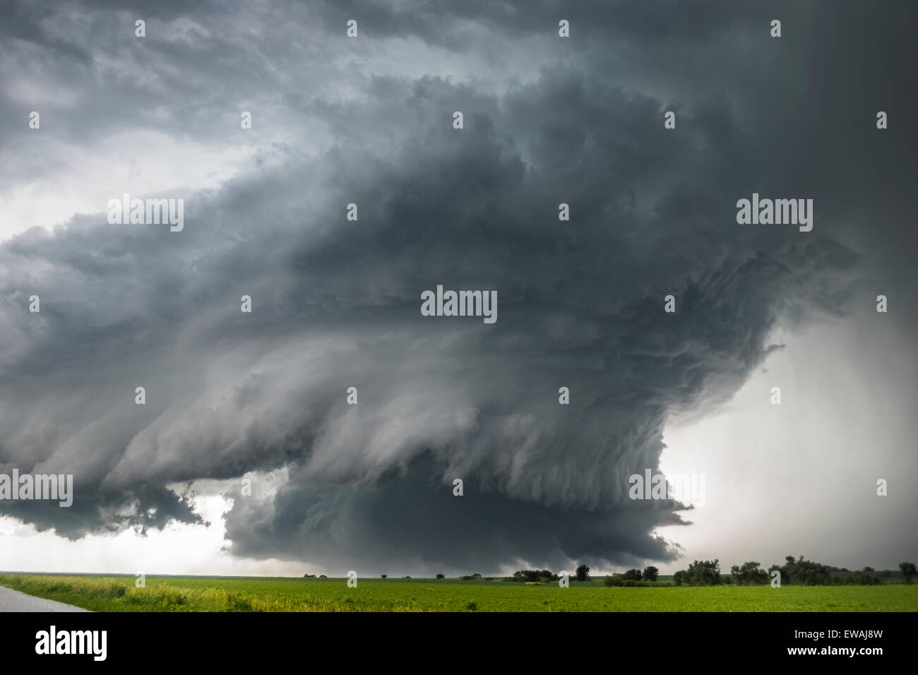 Supercell tornado nebraska hi-res stock photography and images - Alamy