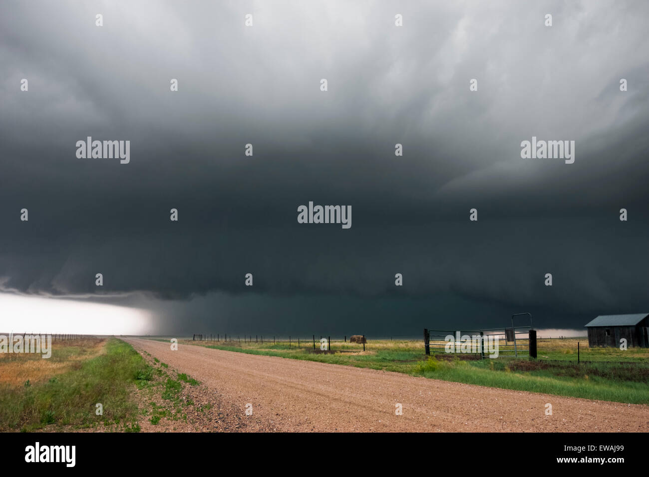 Supercell storm moves across eastern Colorado June 2, 2005 Stock Photo ...