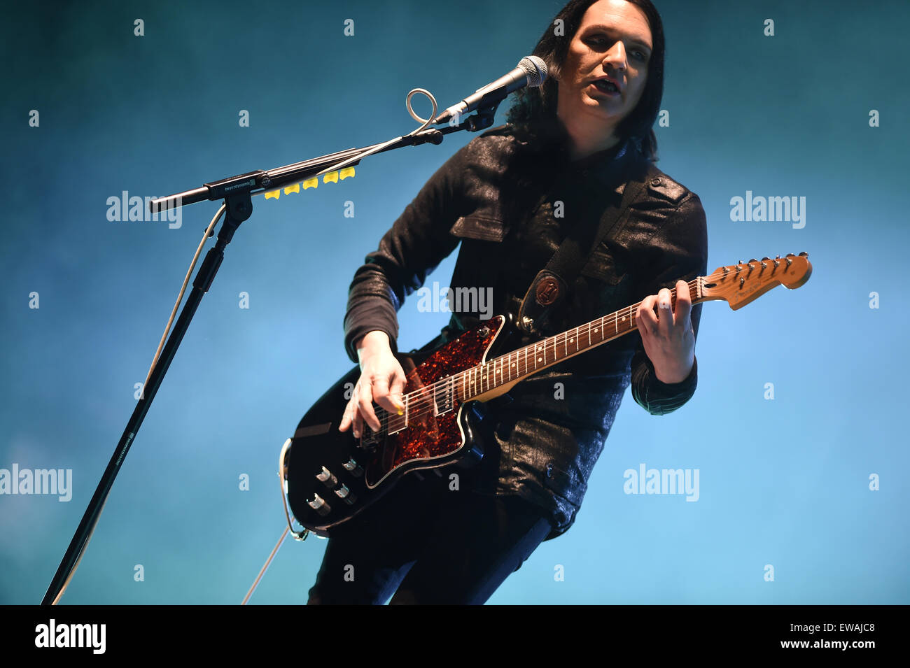 Lead singer band placebo hi-res stock photography and images - Alamy