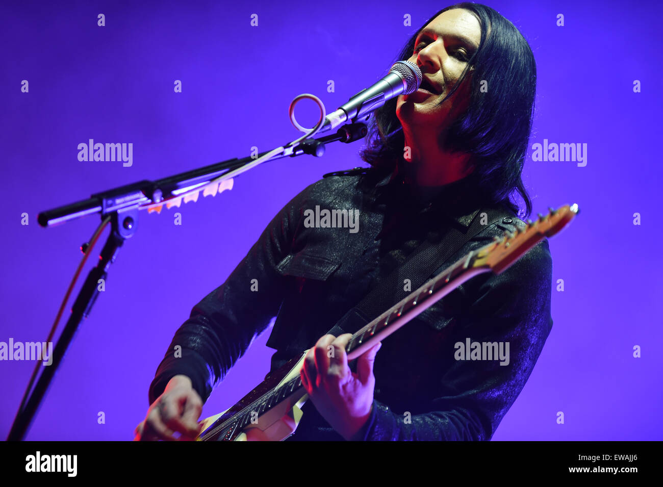 Lead singer band placebo hi-res stock photography and images - Alamy