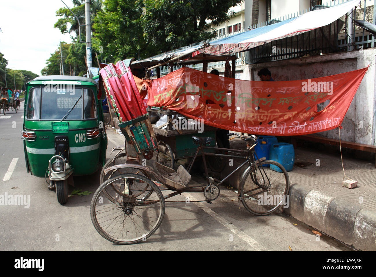 Food stalls bangladesh hi-res stock photography and images - Alamy
