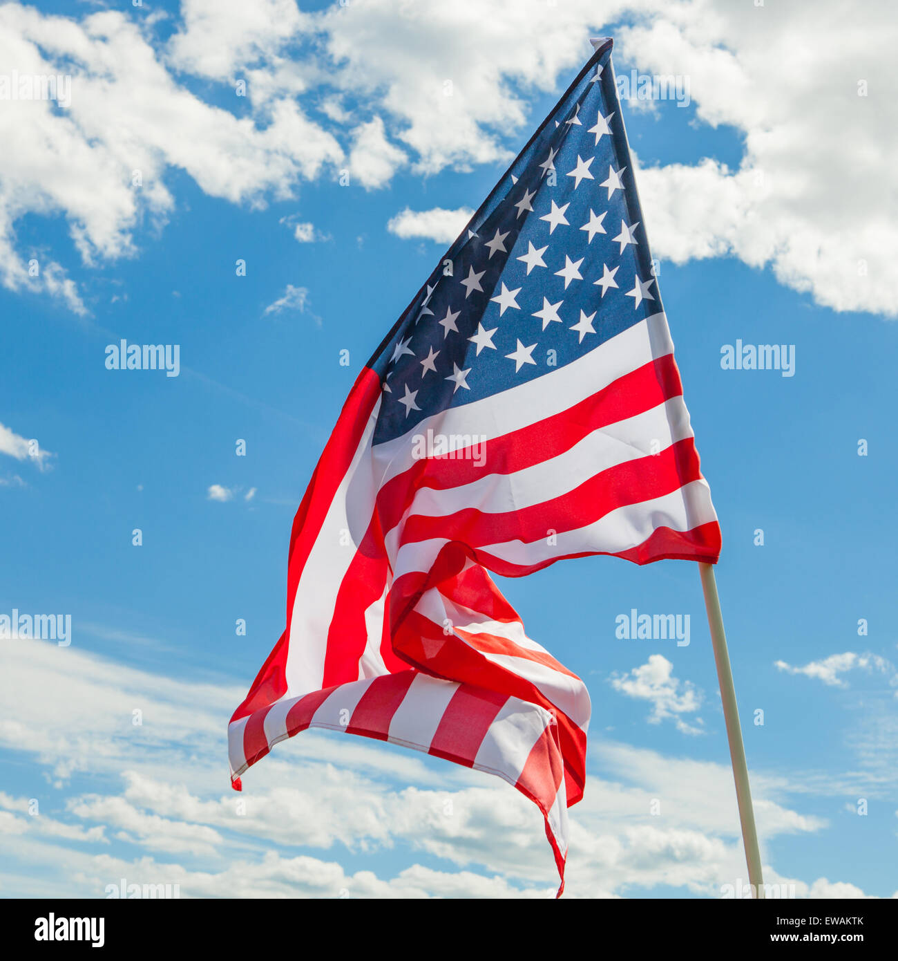 Free flowing flag hi-res stock photography and images - Alamy