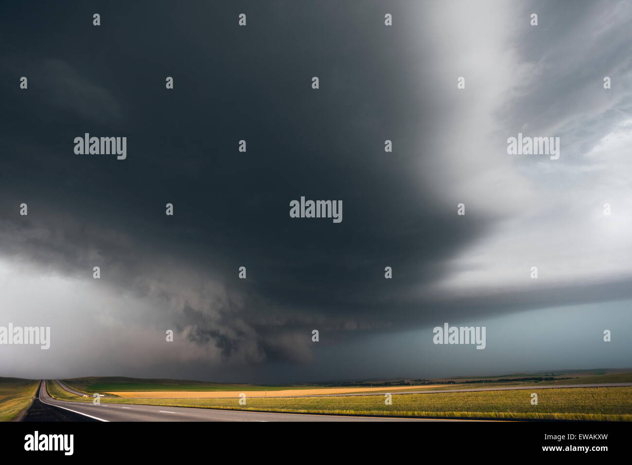 Supercell storm that produced the world record hail stone in Vivian SD ...