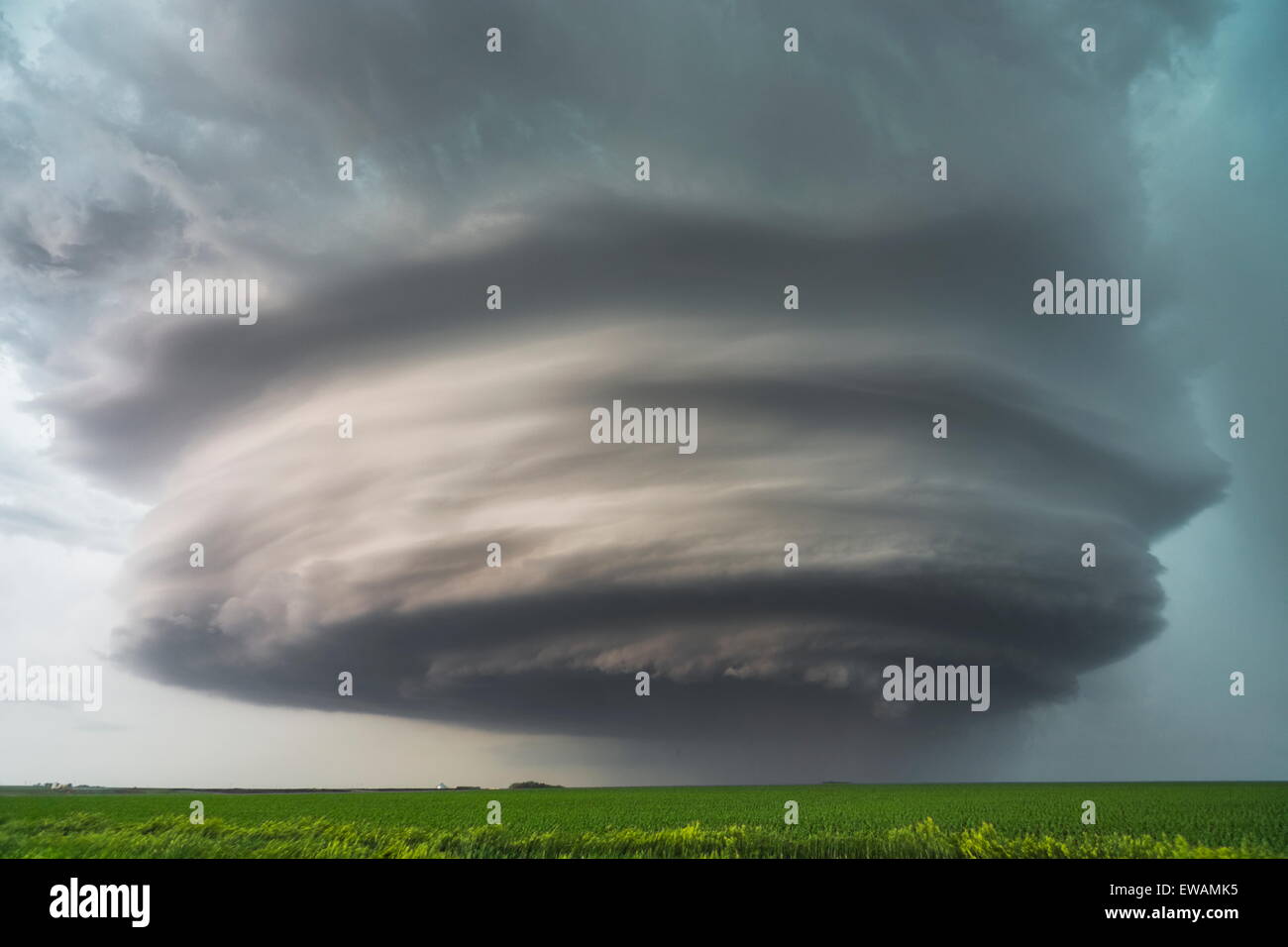 Supercell hi-res stock photography and images - Alamy