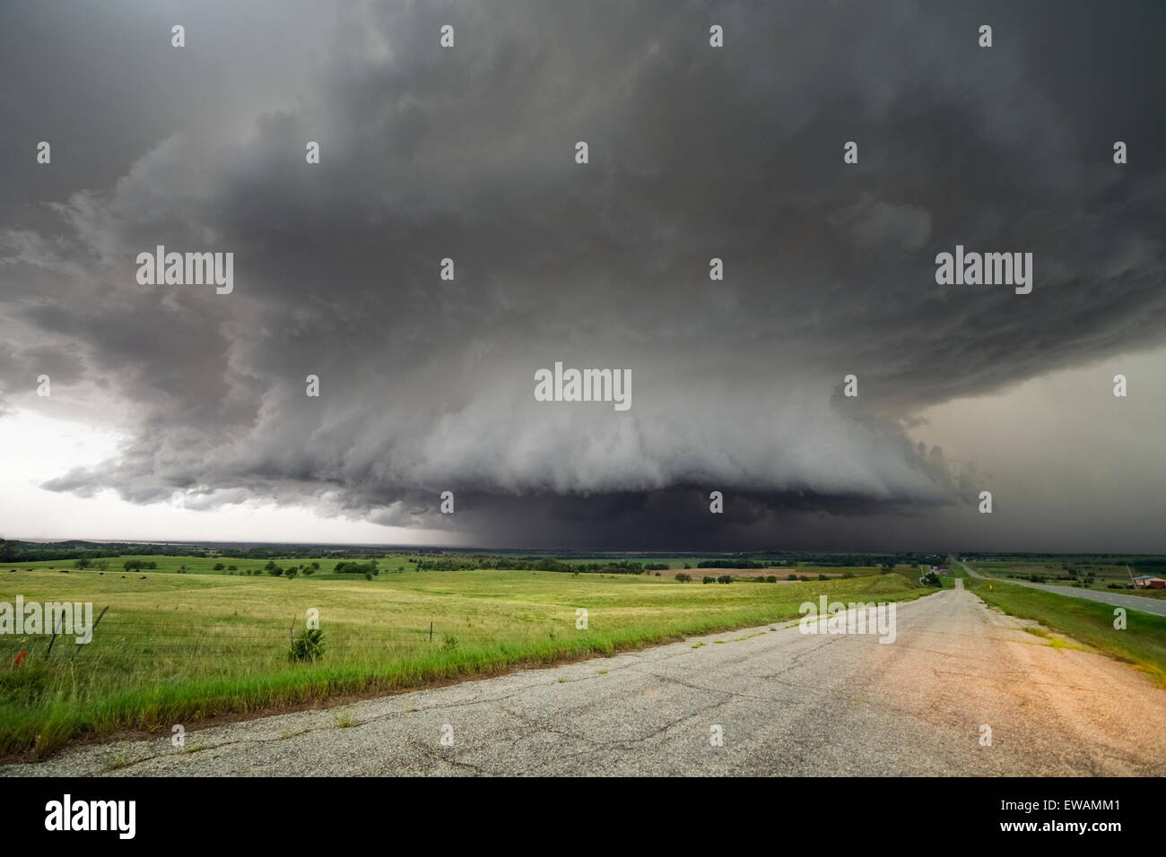 Severe weather hi-res stock photography and images - Alamy
