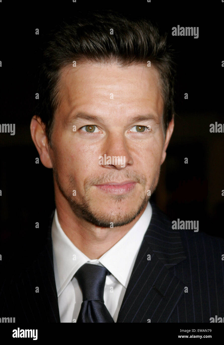 Mark Walhberg attends the Los Angeles Premiere of "Shooter" held at the ...