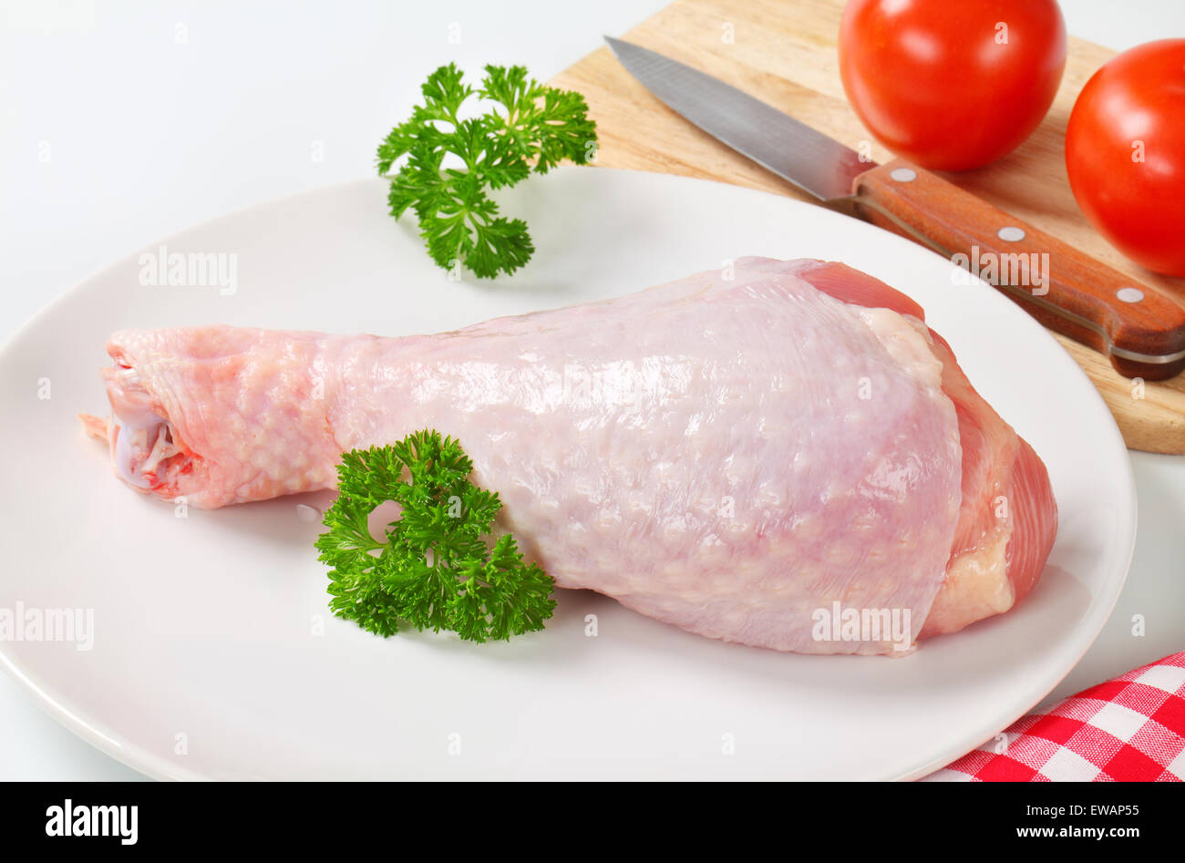Raw turkey leg (skin on Stock Photo - Alamy