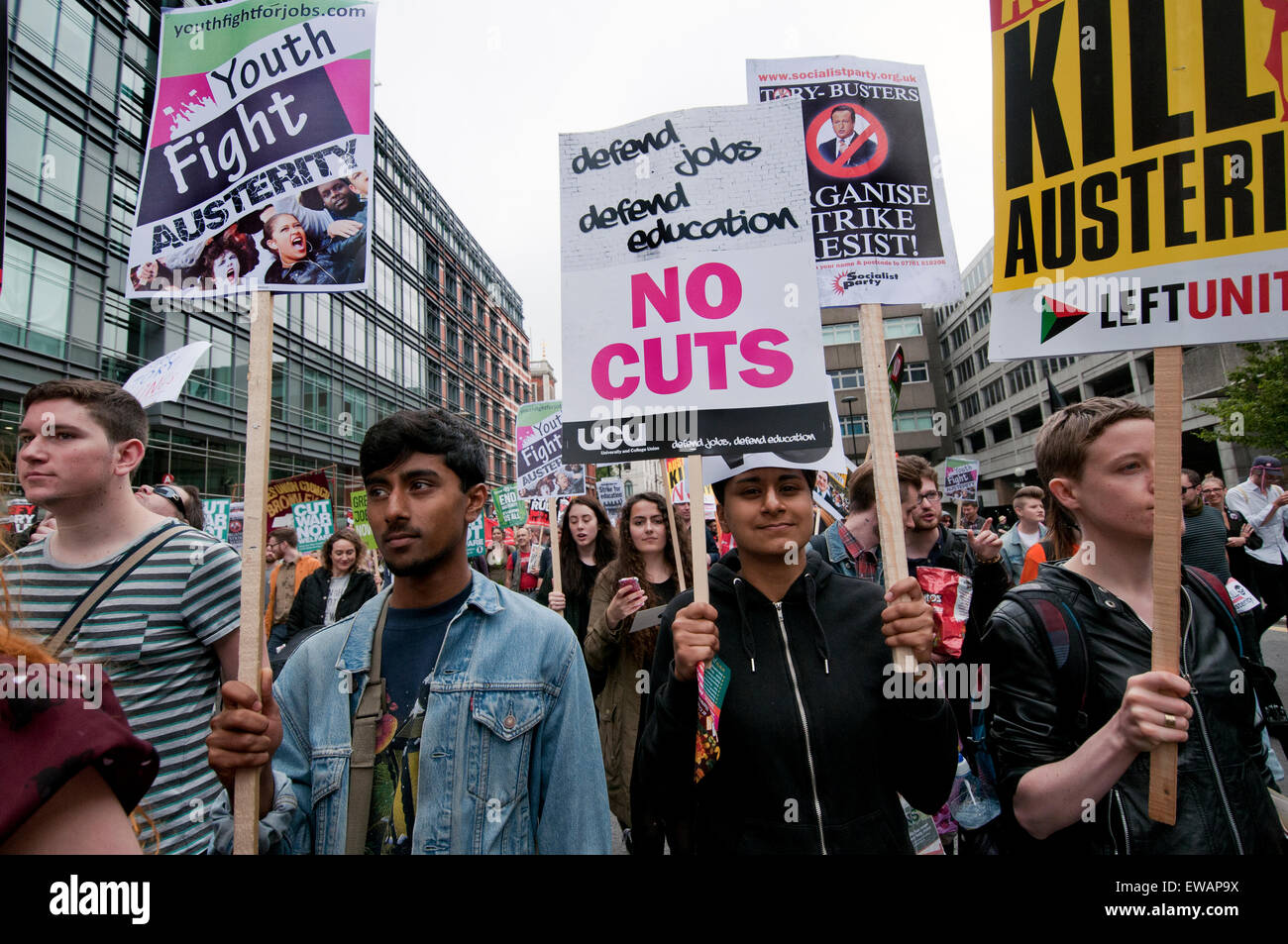Tens of thousands march through London on anti-government Anti ...