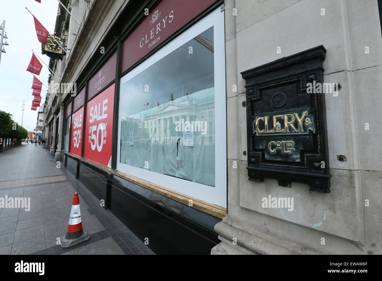Clerys oconnell street dublin ireland hi-res stock photography and ...