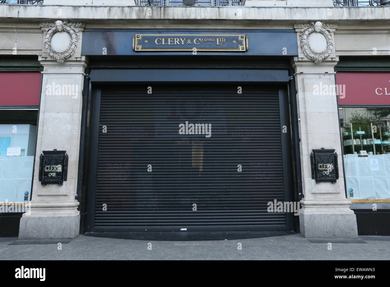 Image of the Clerys Department Store building on O'Connell Street in ...