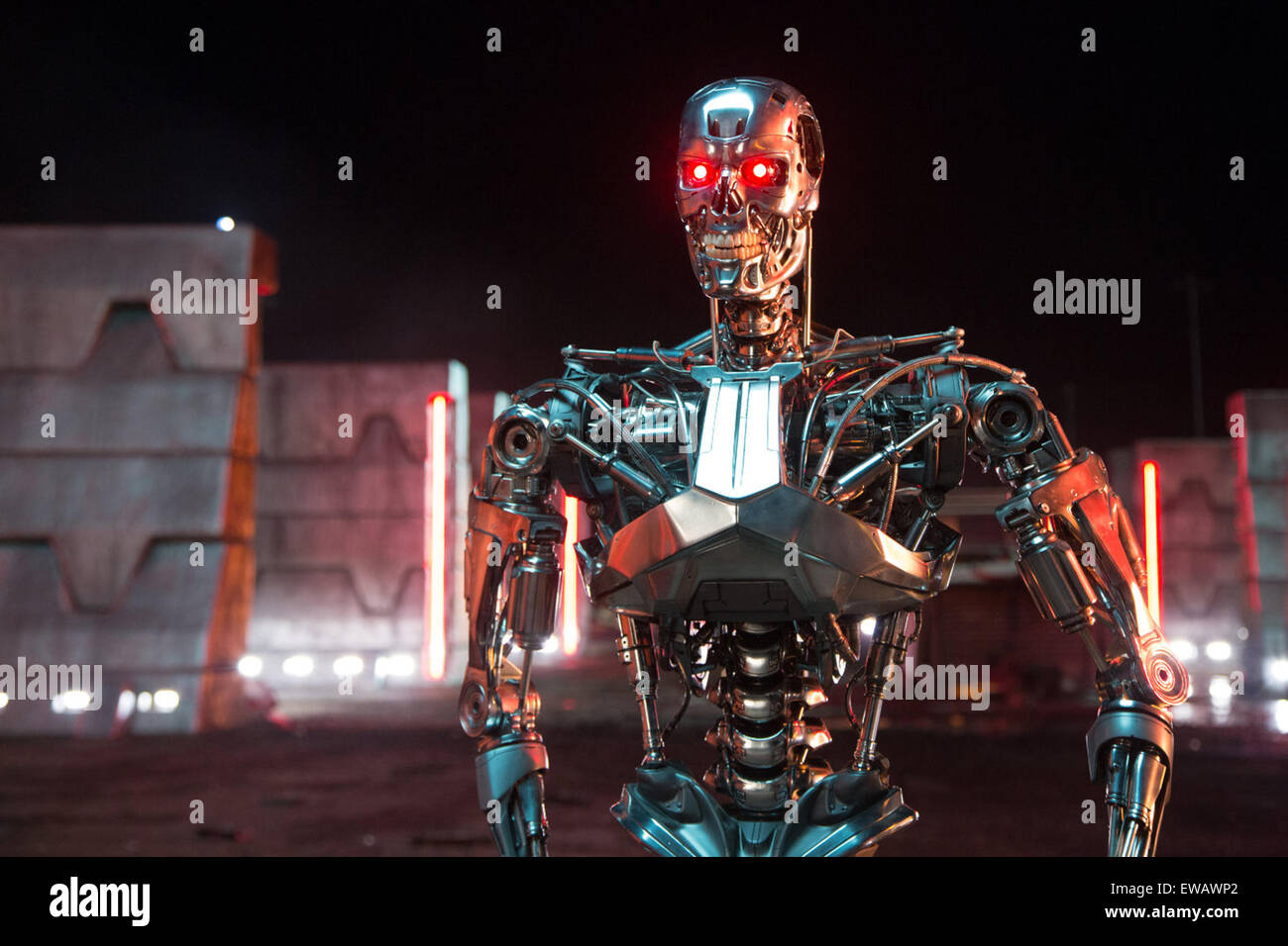 Terminator hi-res stock photography and images - Alamy