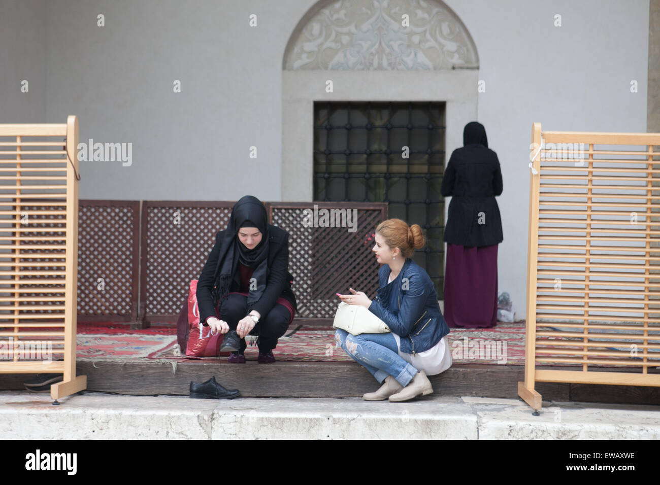 Bosnian Muslims during afternoon prayer in Gazi Husrev beys mosque in ...