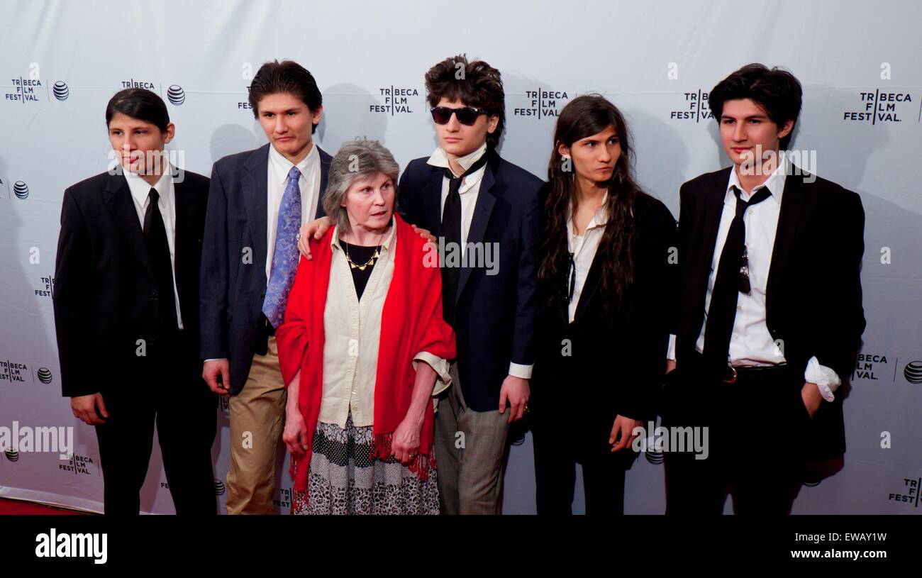 Wolfpack angulo hi-res stock photography and images - Alamy