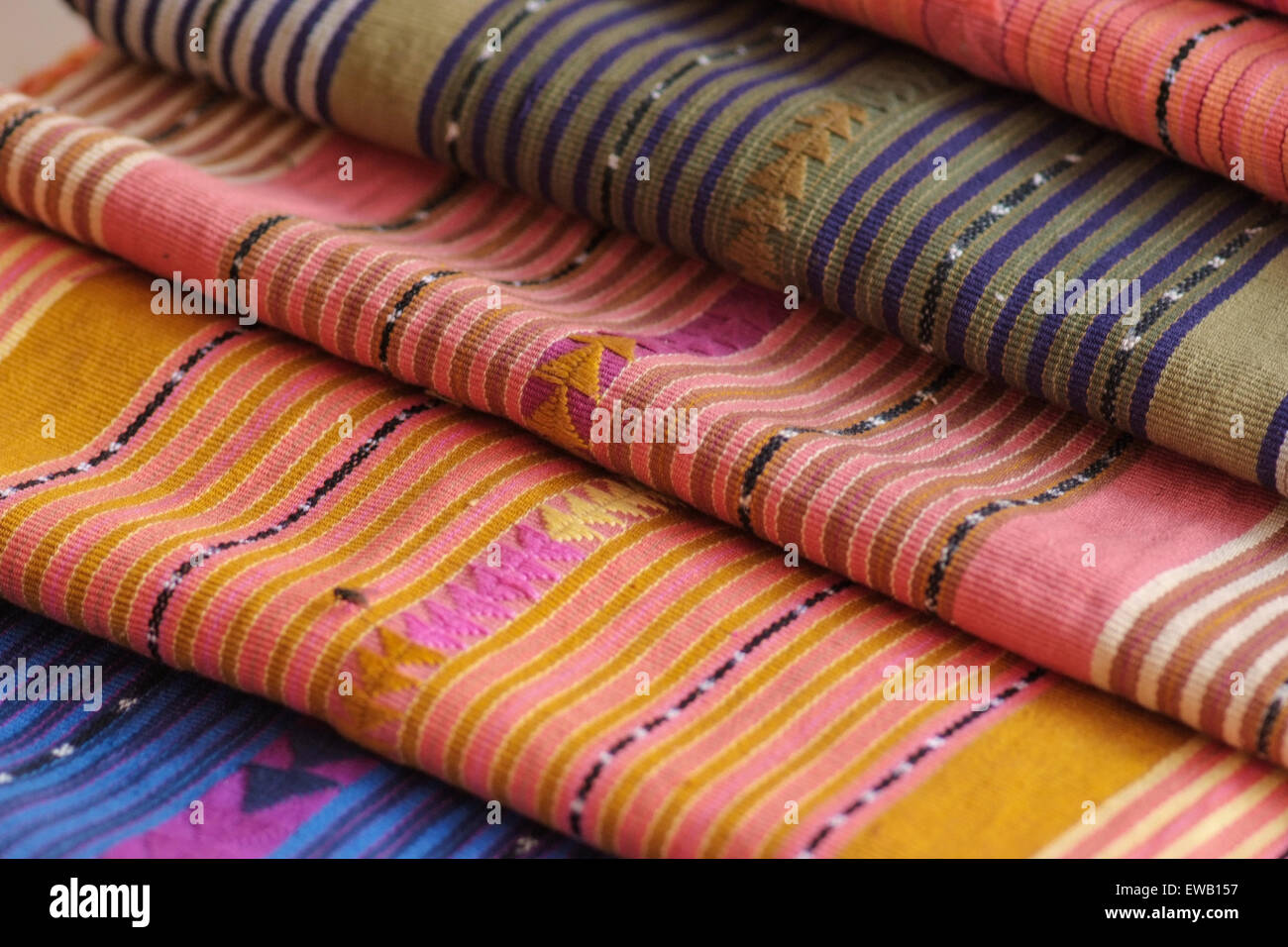 Mayan textiles hi-res stock photography and images - Alamy