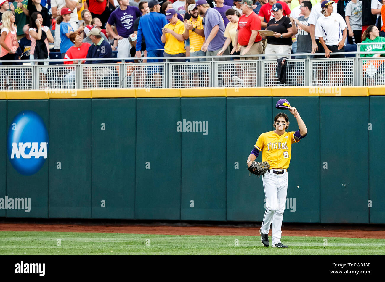 June 18, 2015: LSU right fielder Mark Laird #9 tips his cap after ...