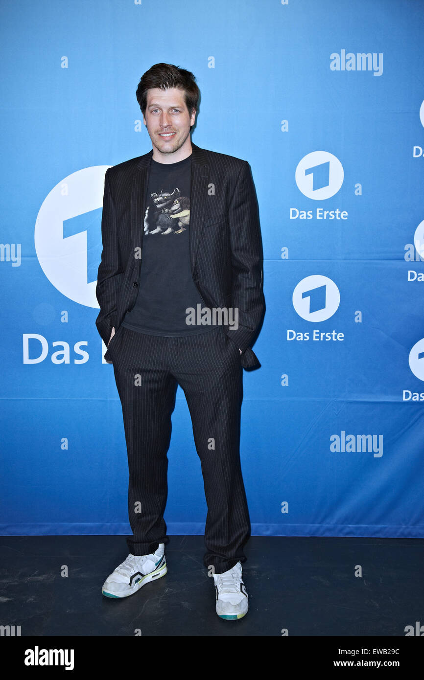 First binge watching event for the German TV series Verbotene Liebe at ...