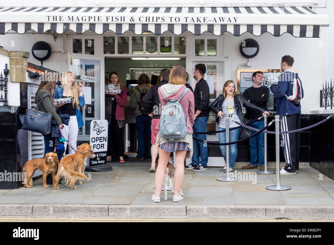 Take away counter hi-res stock photography and images - Alamy
