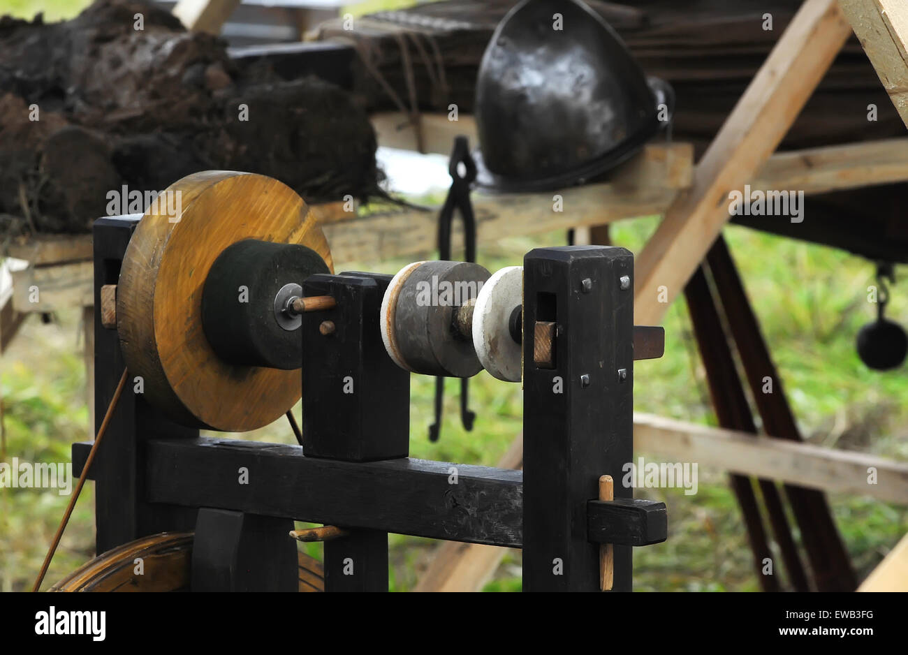 Medieval workbench hi-res stock photography and images - Alamy