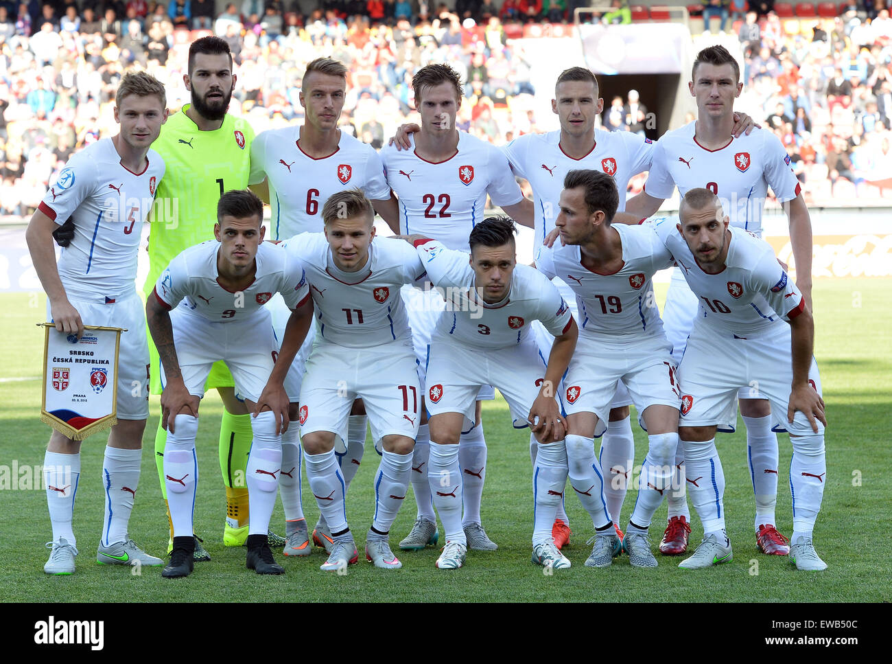 Czech republic team players pose hi-res stock photography and images ...