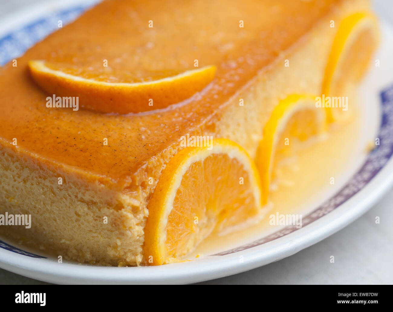 Cream custard slice hi-res stock photography and images - Alamy