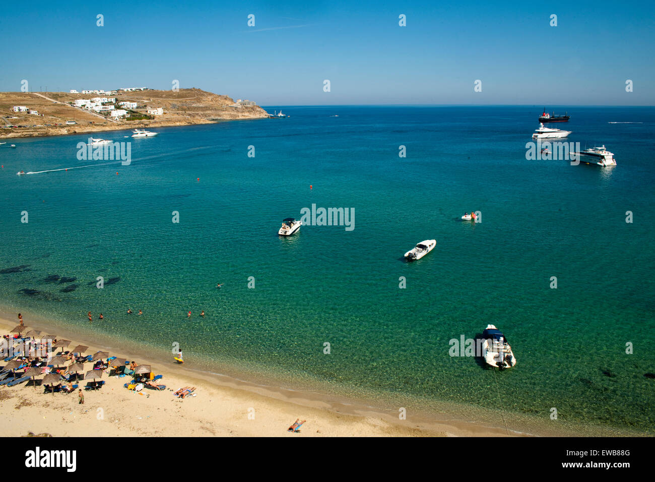 Griechenland, Kykladen, Mykonos, Strand von Kalo Livadi Stock Photo - Alamy