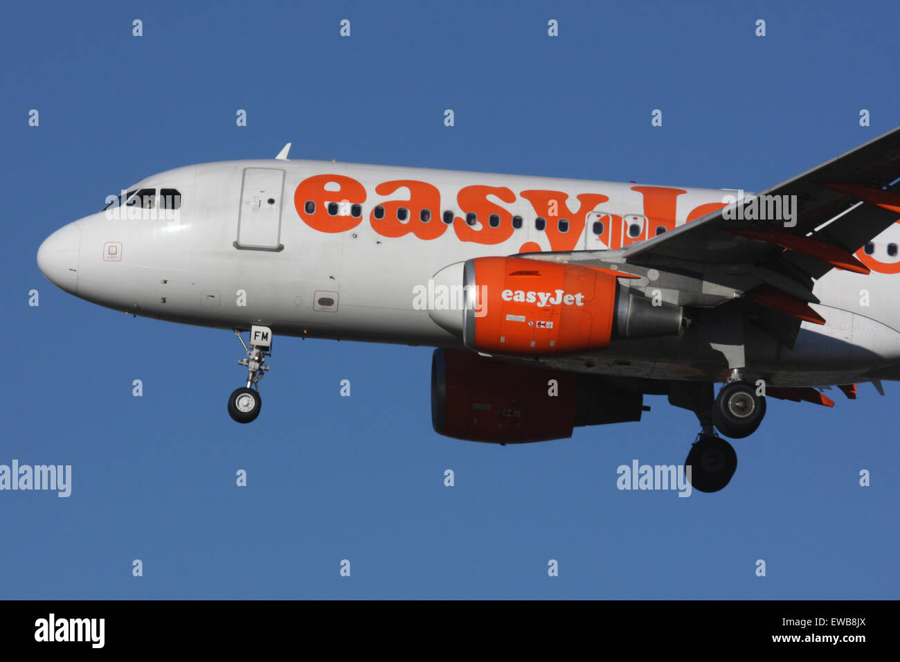Easyjet tail hi-res stock photography and images - Alamy