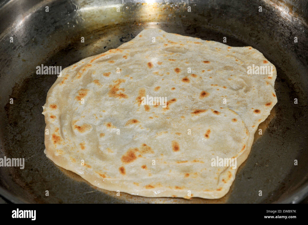Taboon bread hi-res stock photography and images - Alamy