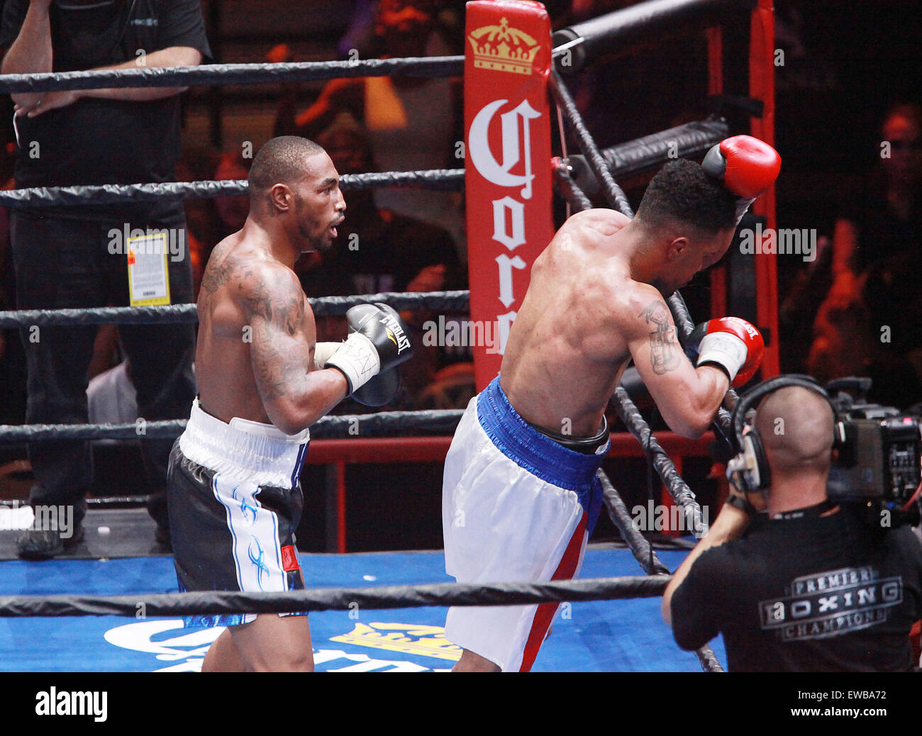 Las Vegas, Nevada, USA. 22nd June, 2015. Boxers J'Leon Love and Jason ...