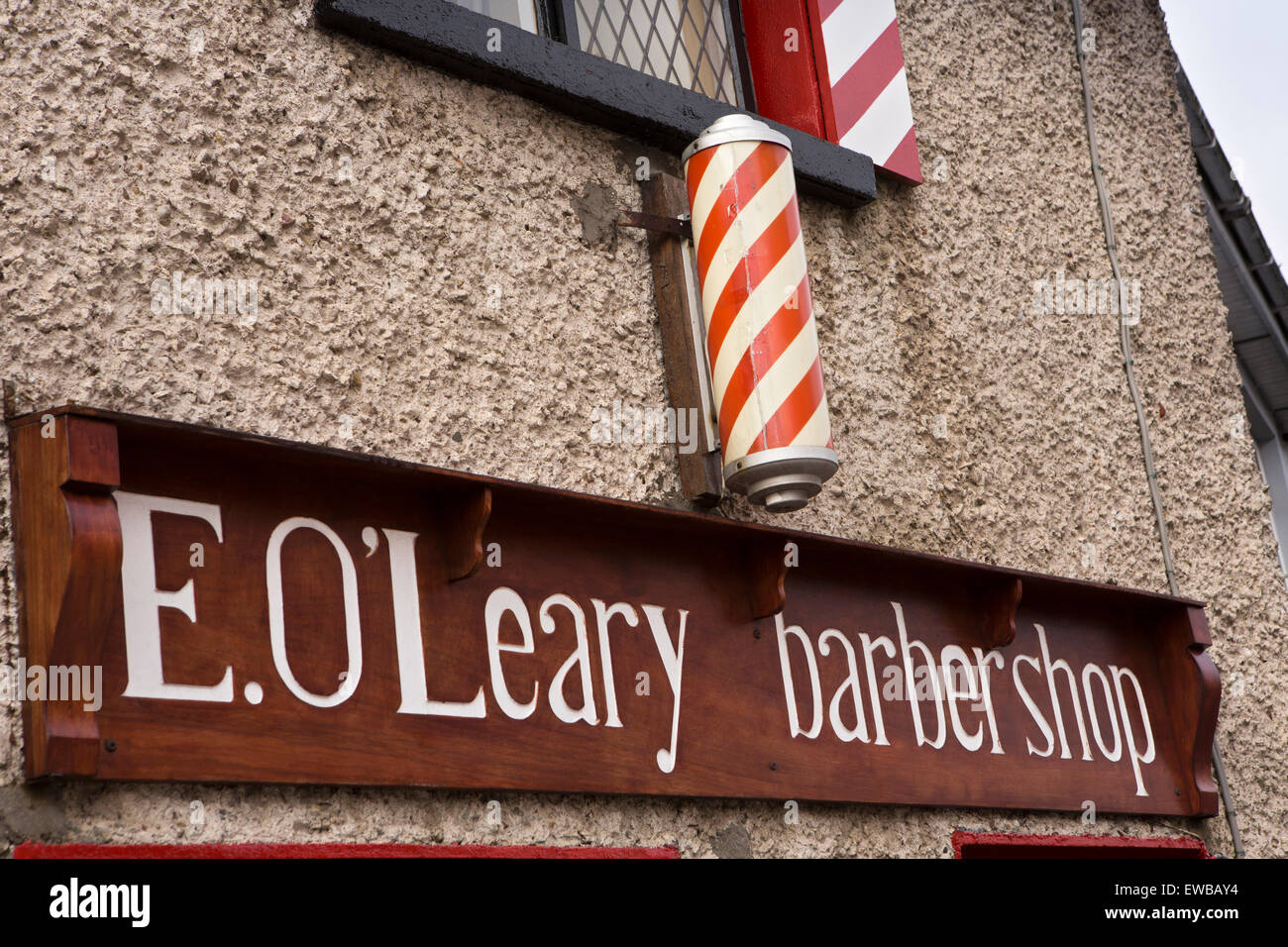 Destination sign pole hi-res stock photography and images - Alamy