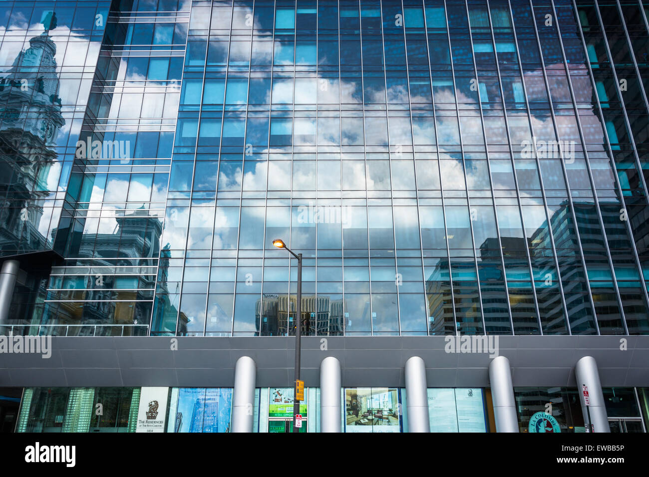 City of philadelphia building hi-res stock photography and images - Alamy