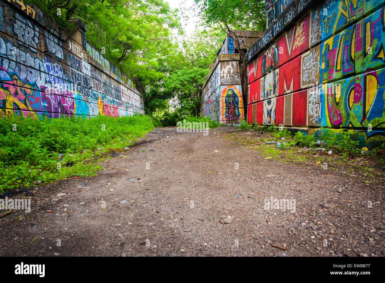 Graffiti on walls in Philadelphia, Pennsylvania Stock Photo - Alamy