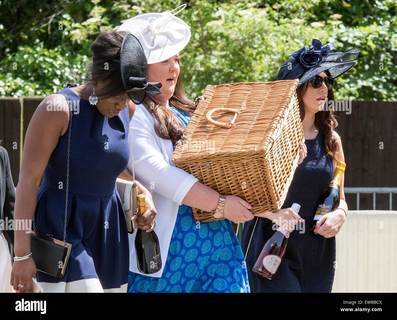 Ladies day at royal ascot hi-res stock photography and images - Alamy