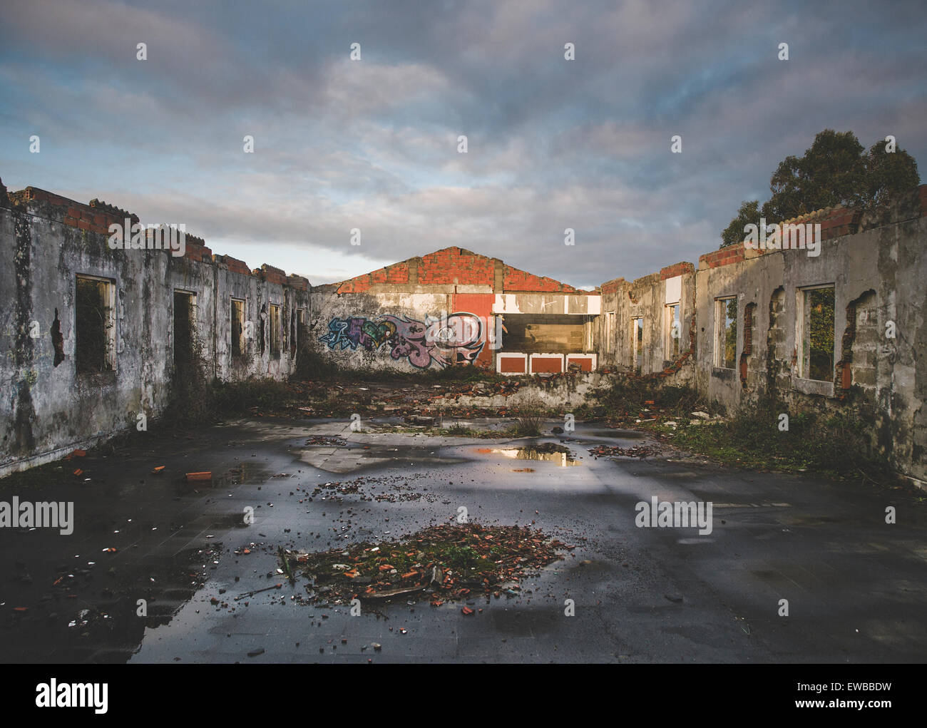 Ruined building. The building has not roof Stock Photo - Alamy