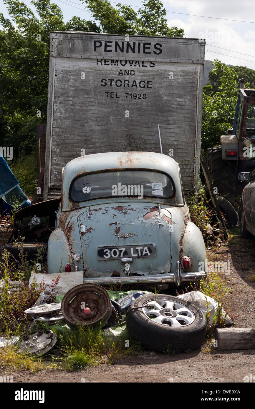 removals and storage,morris minor,Alec Issigonis designer of the Morris ...