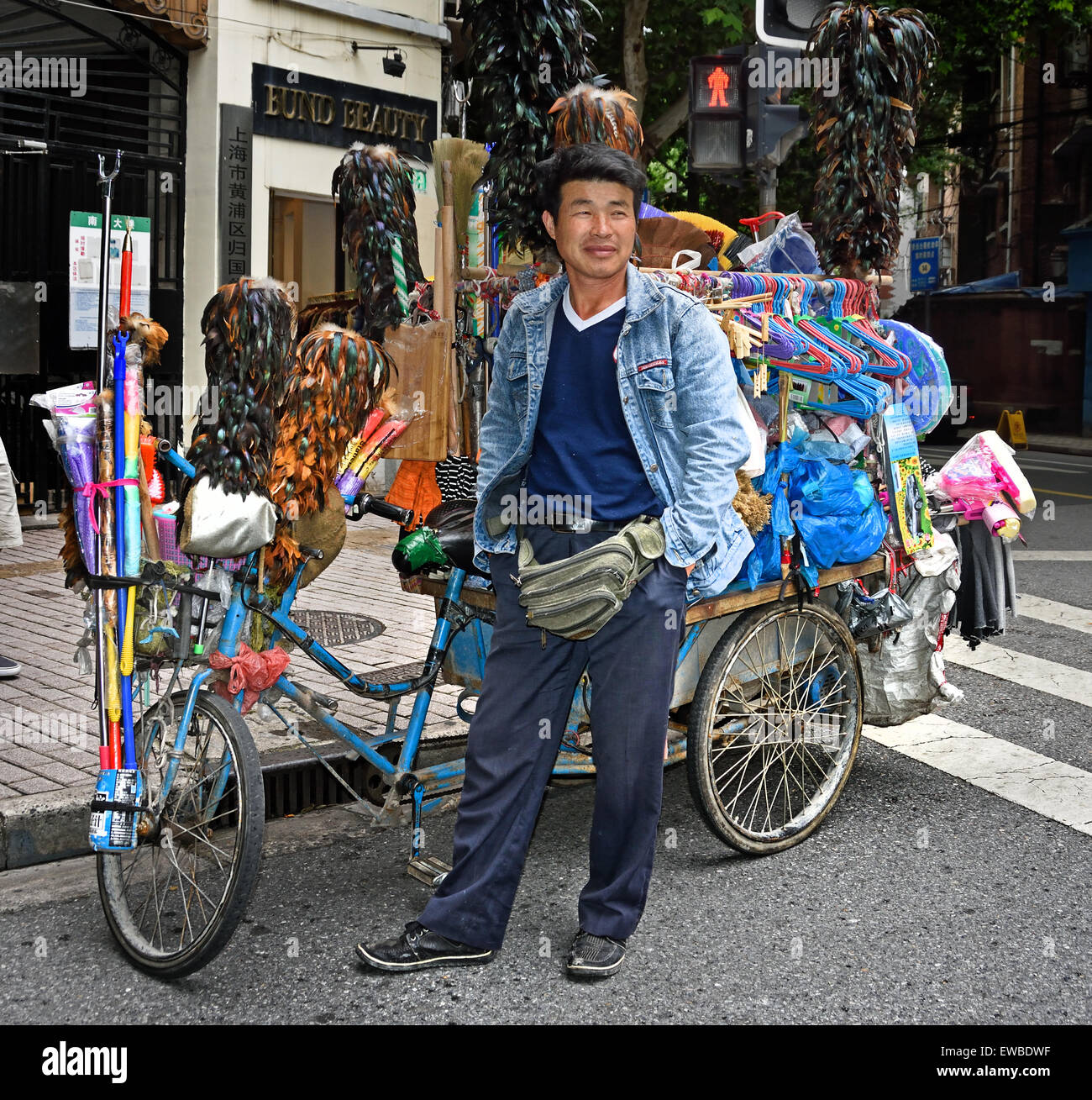 Shanghai China Chinese hawker vendor peddler bike Stock Photo - Alamy