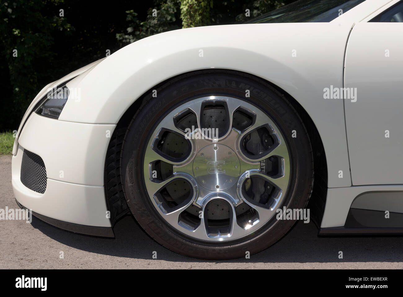 Bugatti veyron wheel hi-res stock photography and images - Alamy