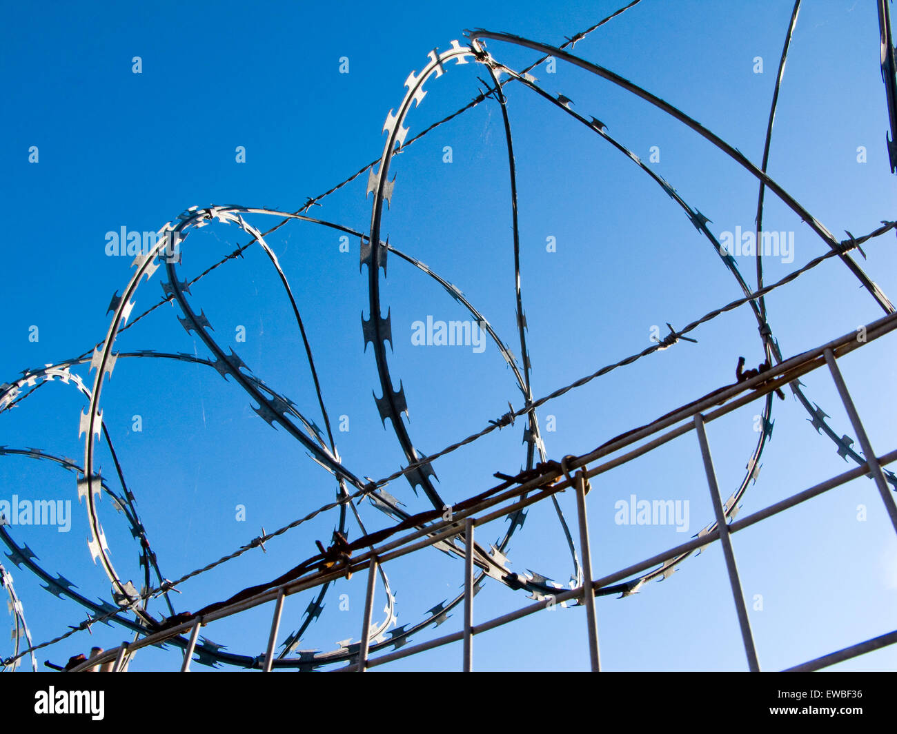 Intruder wire hi-res stock photography and images - Alamy
