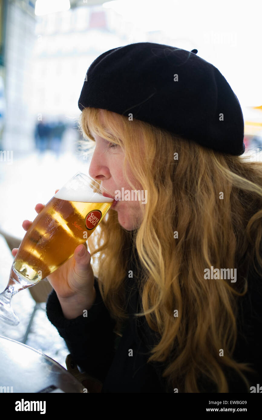 Woman and ginger beer hi-res stock photography and images - Alamy